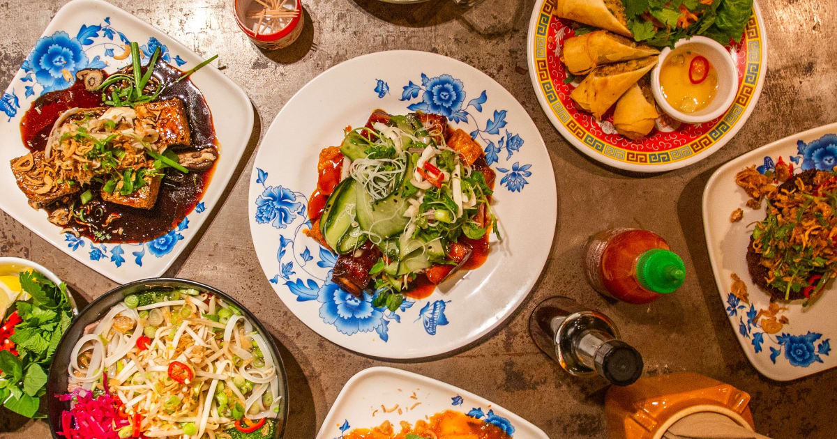 Le Feu Oasis Halal Hot Pot restaurant menu in Springvale - Order from ...